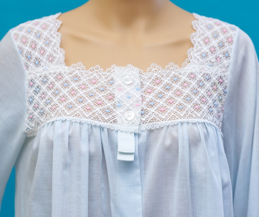 Vintage 1950s Blue Lace Housecoat – Bold Fashioned